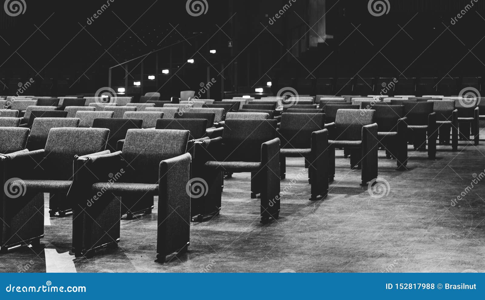Selective Perspective View Towards Empty Audience Seat in an Indoor ...