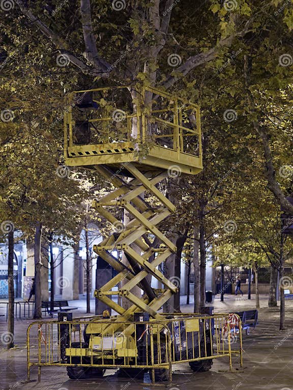 Self-elevating Platform for Pruning Trees. Stock Photo - Image of tree ...
