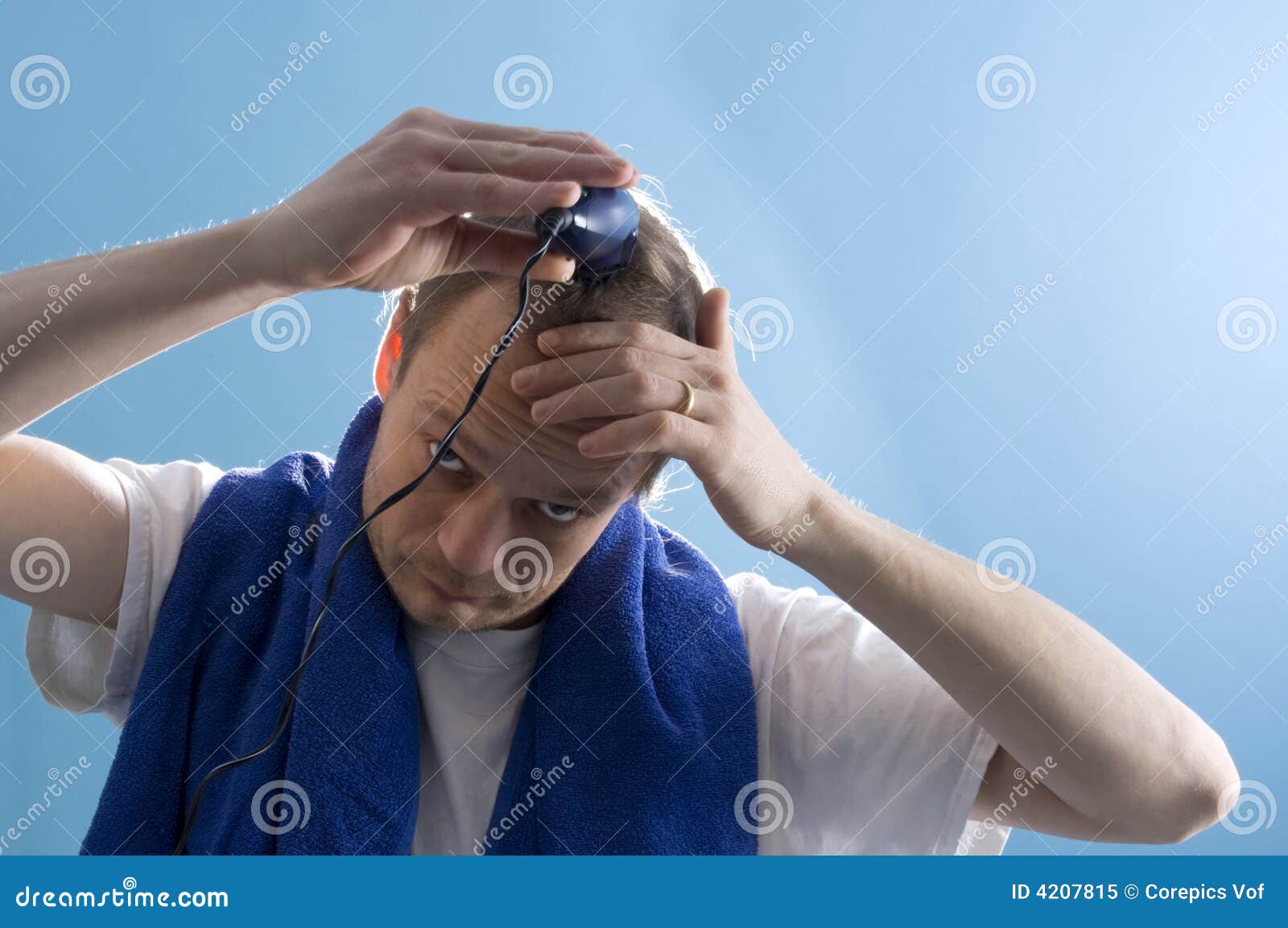 Self-service barber stock image. Image of shaving, shoulder - 4207815