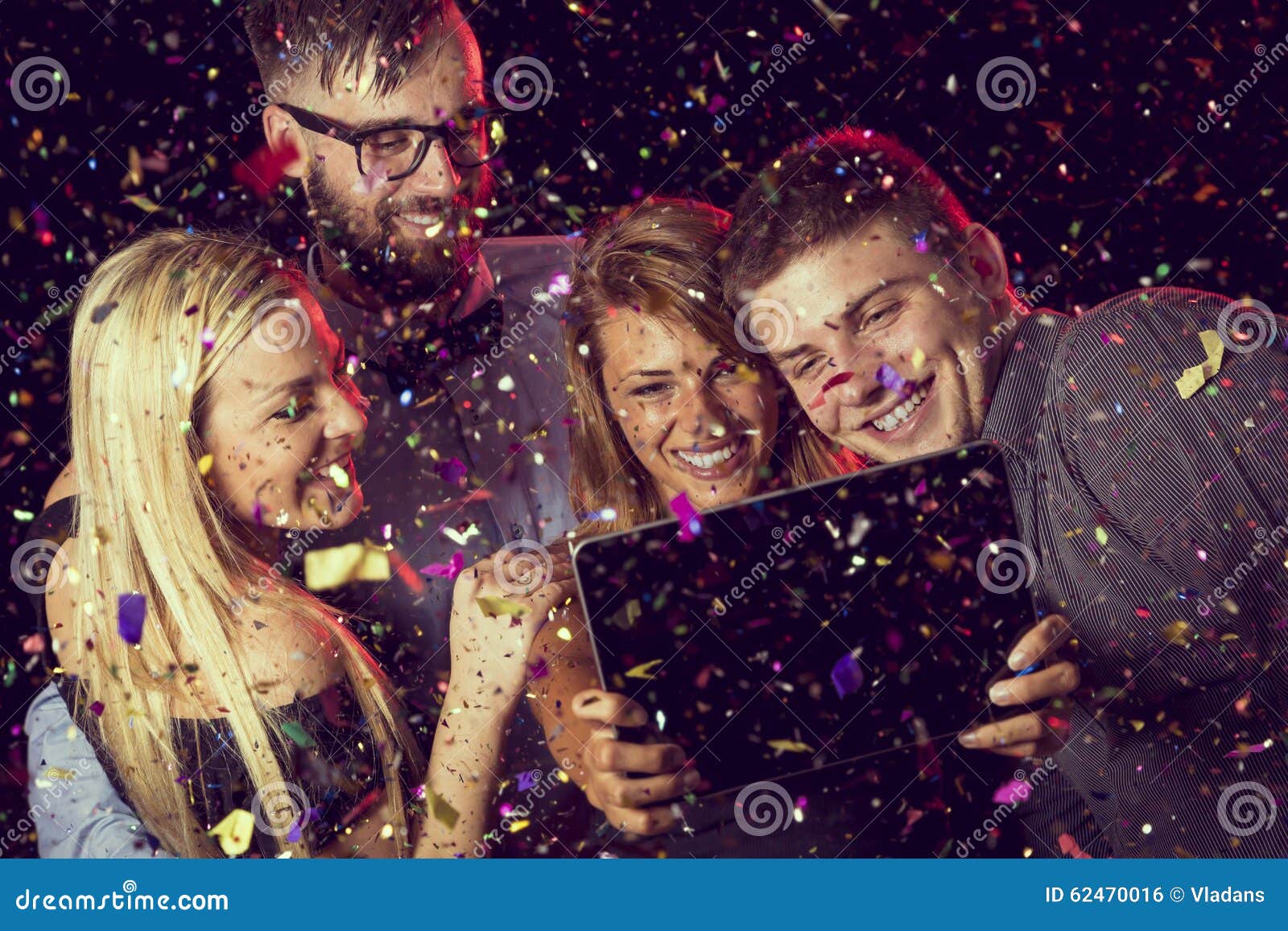 Selfie de minuit photo stock. Image du rire, type, veille - 62470016