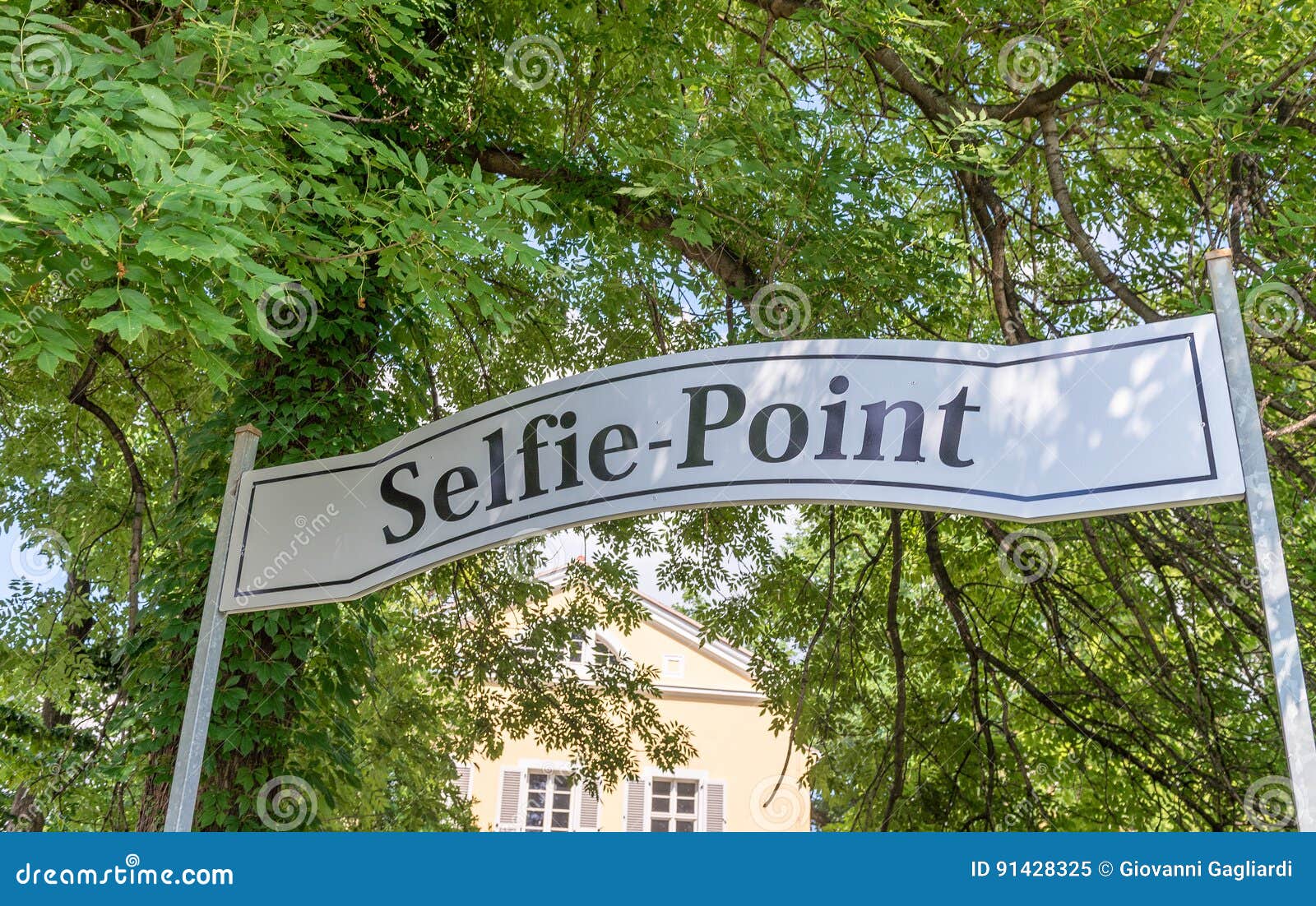 Selfie Point Sign in a Beautiful Park Stock Image - Image of people ...
