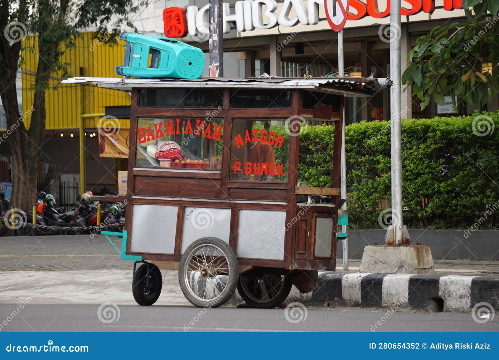The Seller of Fried Rice with Chart Editorial Photography - Image of ...