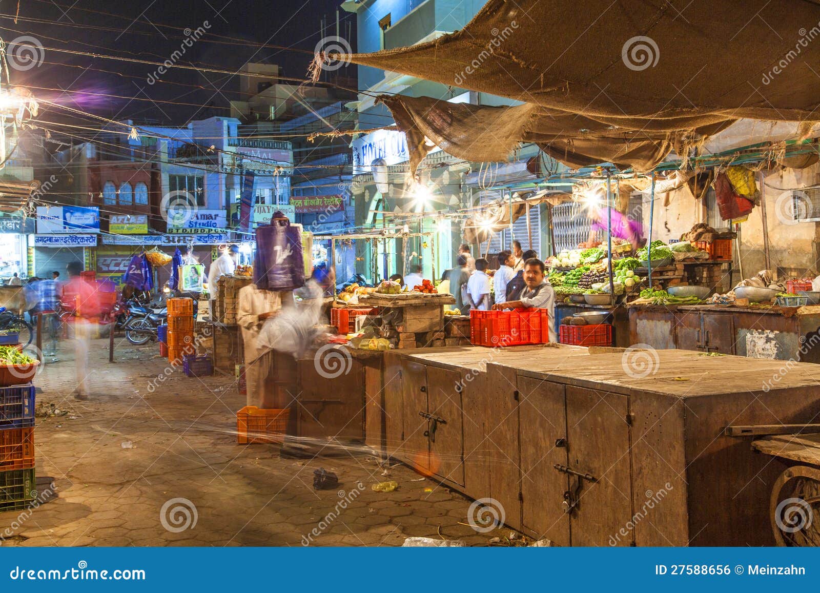 Seller at the Vegetable Night Market Editorial Photo - Image of ...