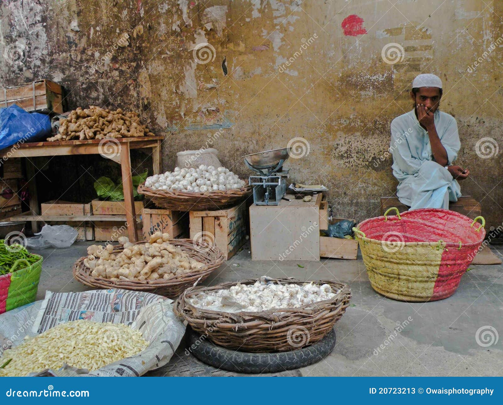 Selling Vegetables. editorial stock photo. Image of farm - 20723213