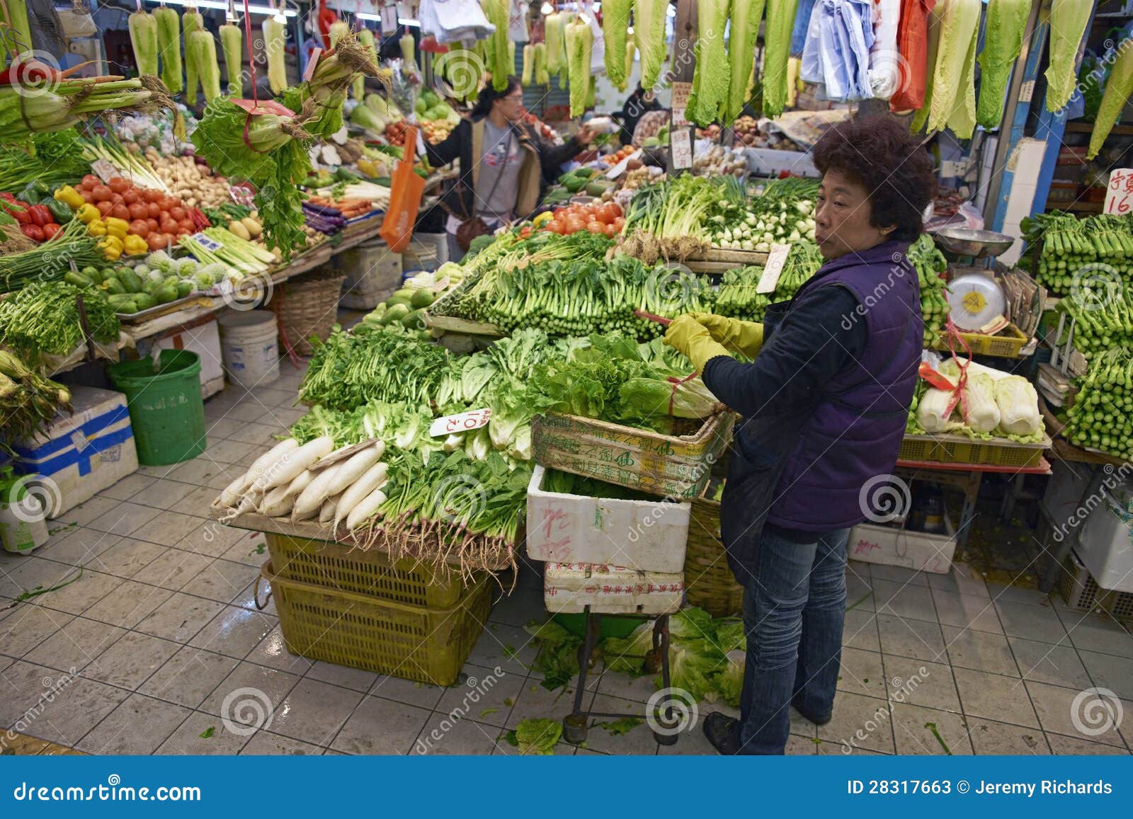 Selling vegetables editorial stock photo. Image of hong - 28317663