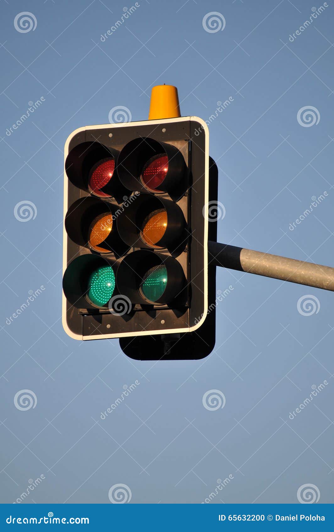 Semáforo doble foto de archivo. Imagen de acero, alto - 65632200