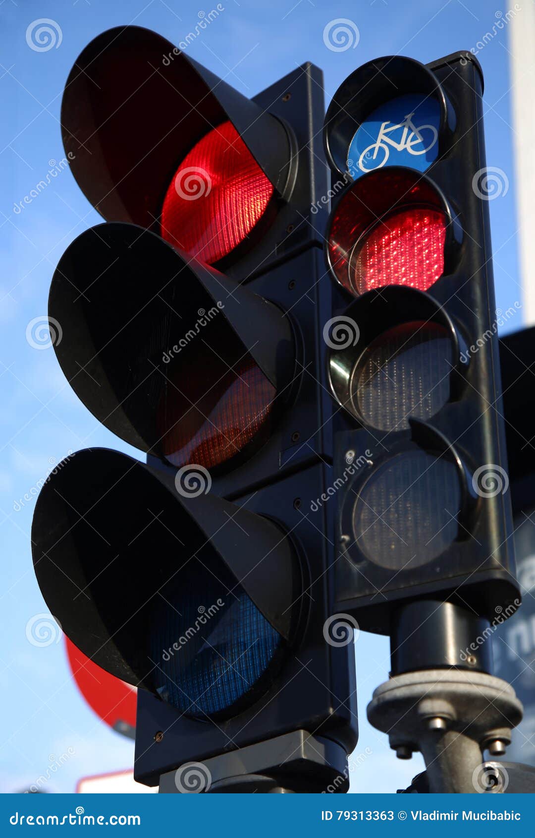 Semaphore on a Traffic Light Stock Image - Image of drive, green: 79313363