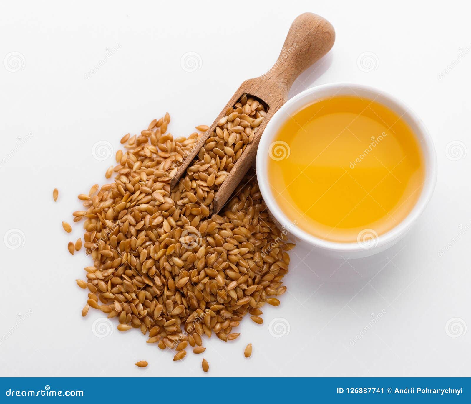 Sementes Do Linho Dourado Em Um Fundo Branco Imagem de Stock - Imagem ...