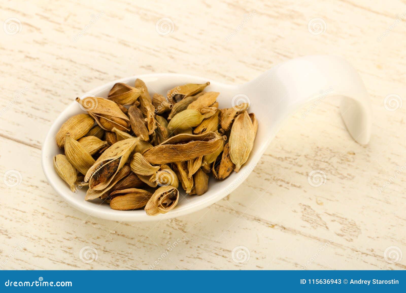 Sementes Secas Do Cardamomo Imagem de Stock - Imagem de gourmet ...