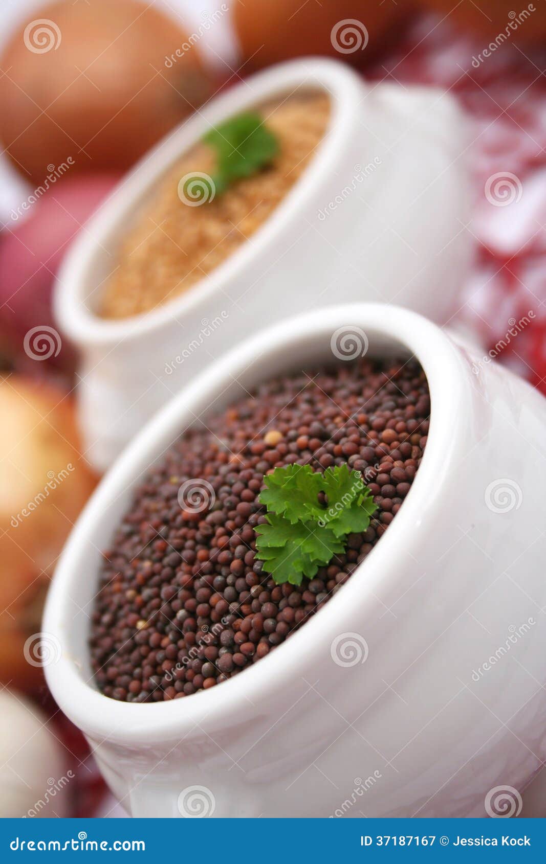 Semi di senape immagine stock. Immagine di cereale, secco - 37187167