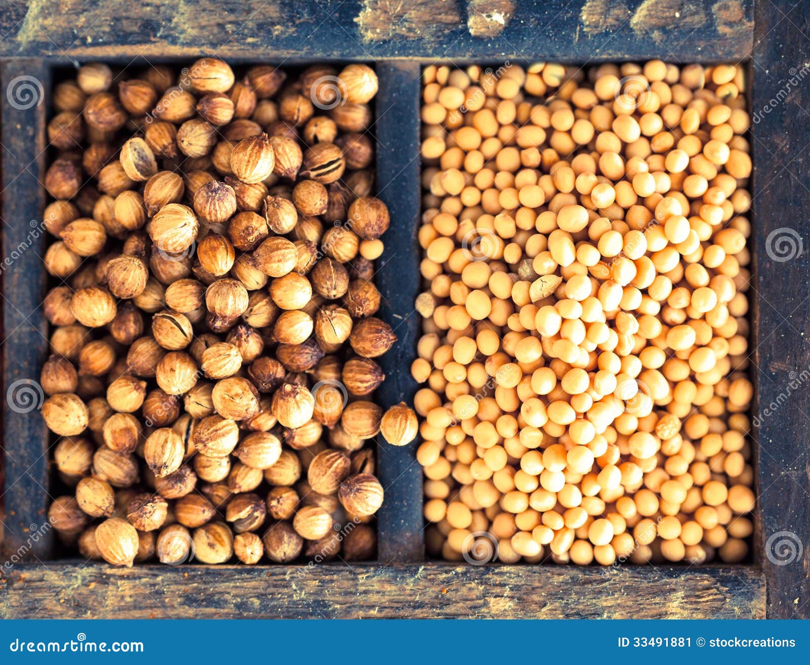 Semi di senape secchi immagine stock. Immagine di alimento - 33491881