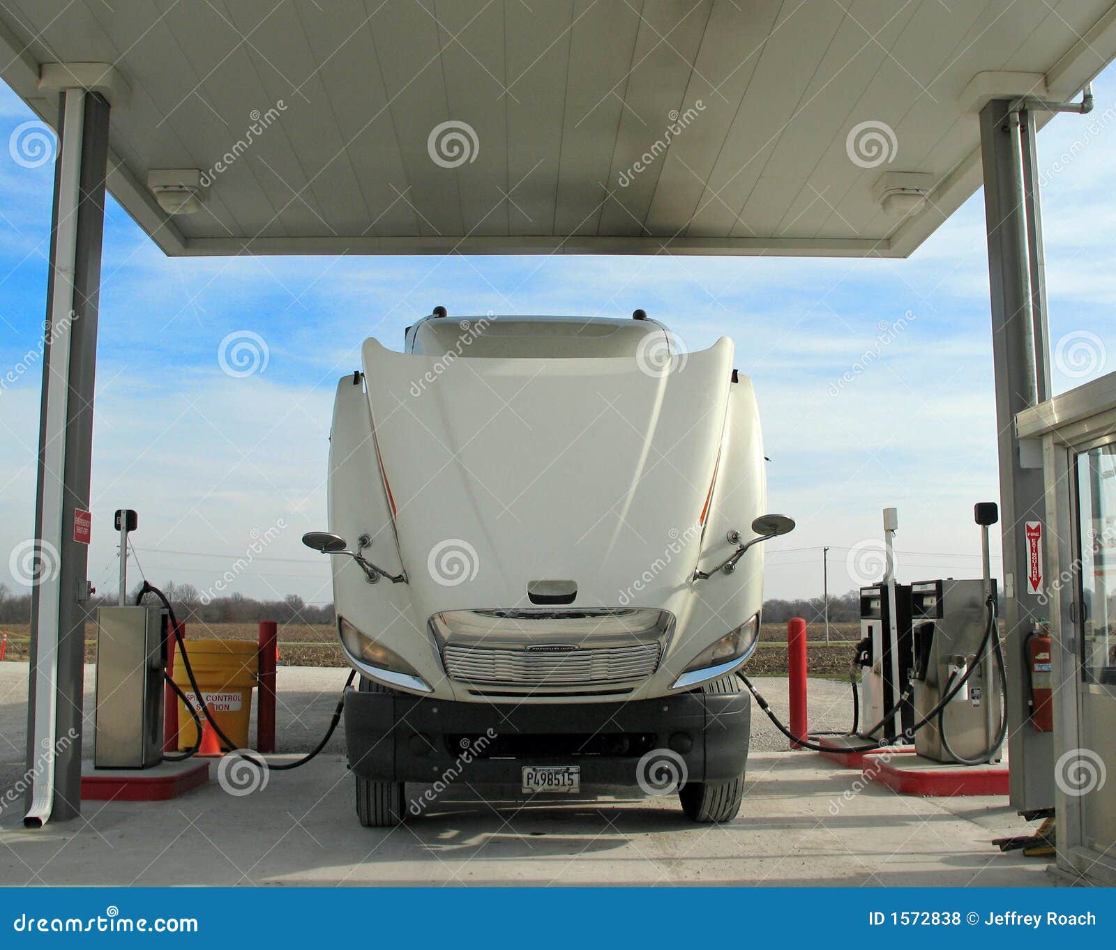 Semi truck fueling stock photo. Image of tractor, truck - 1572838