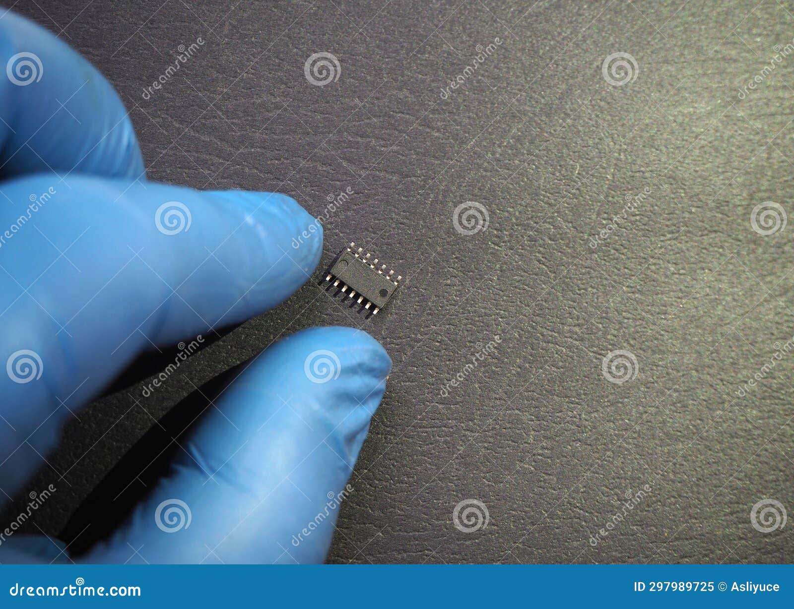 Semiconductor Smd Integrated Circuit Stock Image - Image of integrated, chipset: 297989725