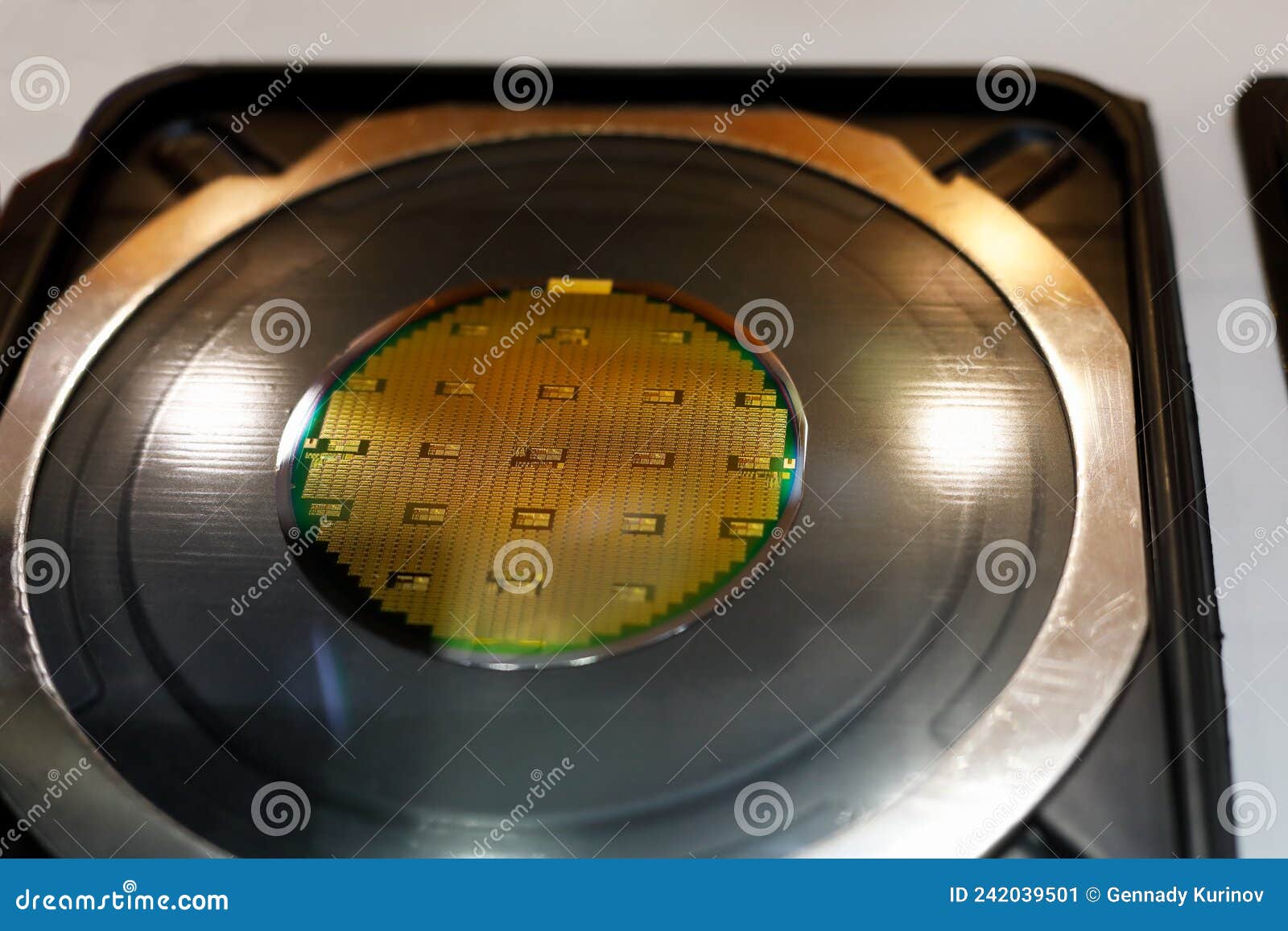 Semiconductor Silicon Wafer in Wafer Carrier Tray Stock Image - Image ...