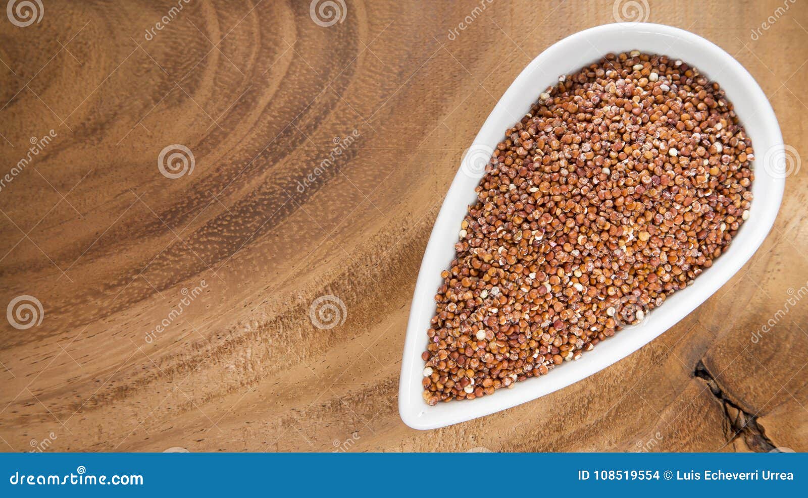 Semillas De La Quinoa Roja - Chenopodium - Quinoa Foto de archivo ...
