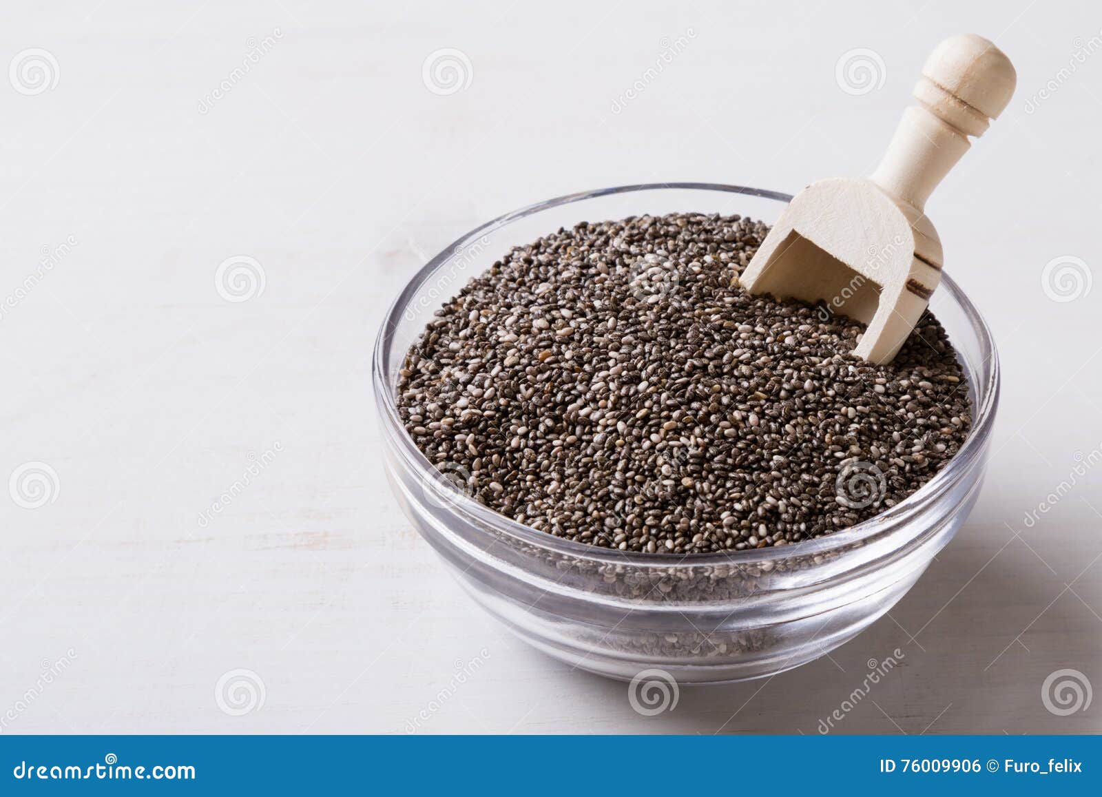Semillas Naturales Del Chia Foto de archivo - Imagen de primer, crudo ...