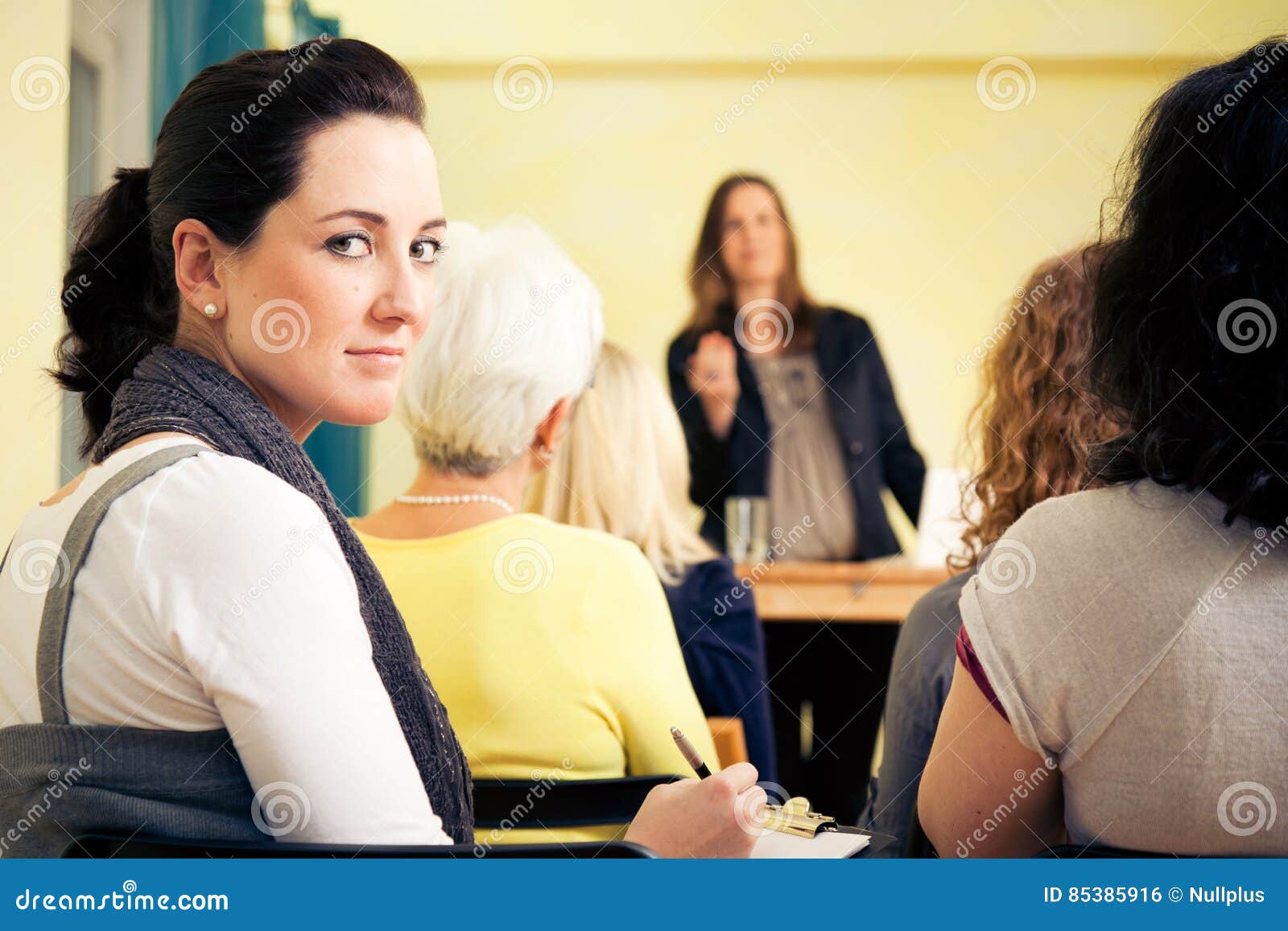 Seminario De Las Mujeres Solamente Foto de archivo - Imagen de grupo ...