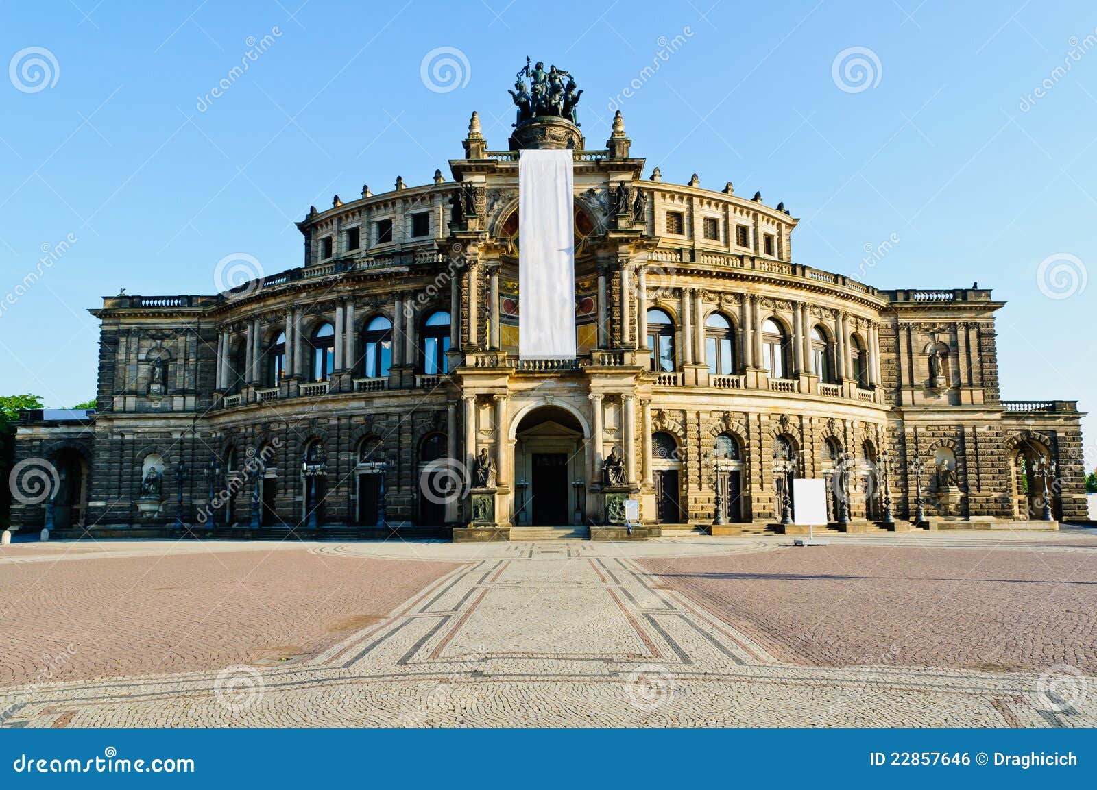 Semper Oper, Dresden stock foto. Image of gebouw, oriëntatiepunt - 22857646