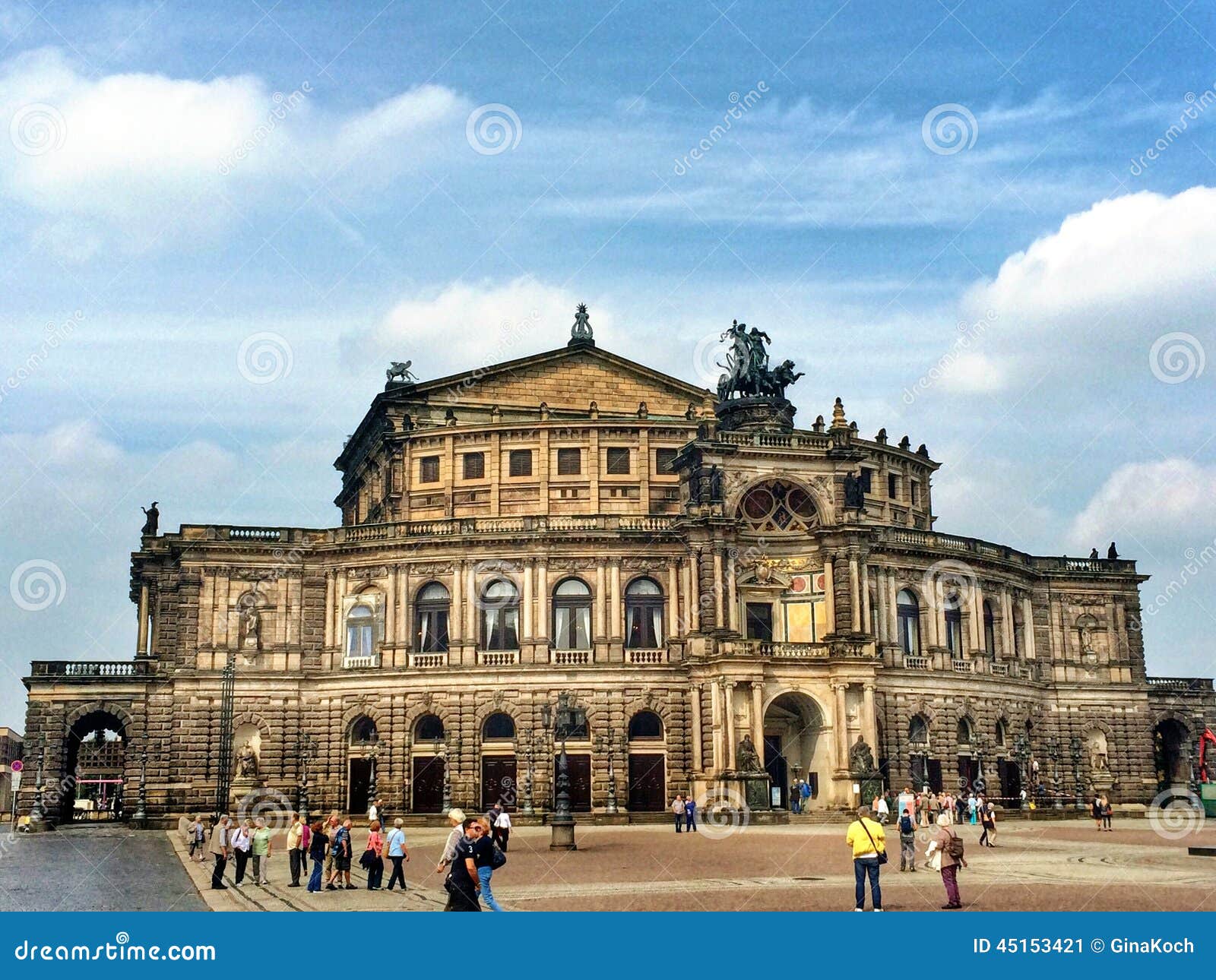Semperoper editorial photo. Image of culture, architecture - 45153421