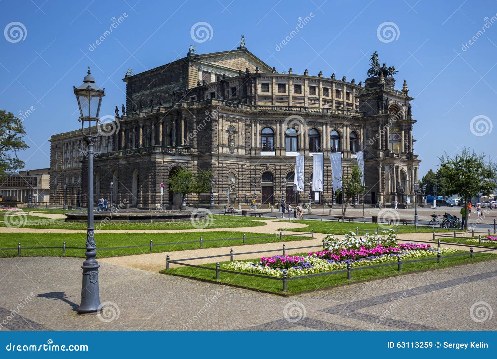 Semperoper (opera) Dello Stato Di Saxon Dresda, Germania Immagine Stock ...
