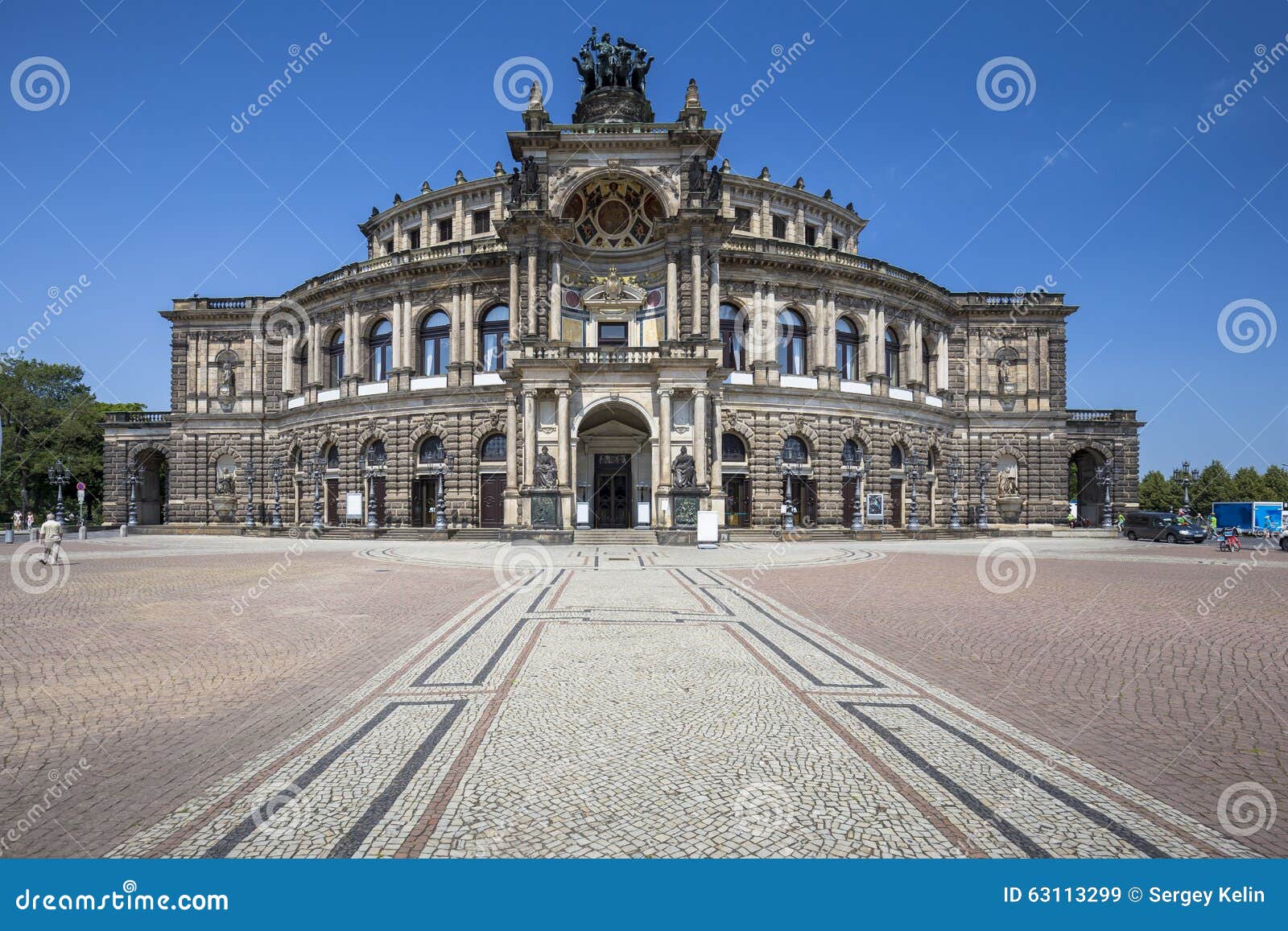 Semperoper (opera) Dello Stato Di Saxon Dresda, Germania Immagine Stock ...