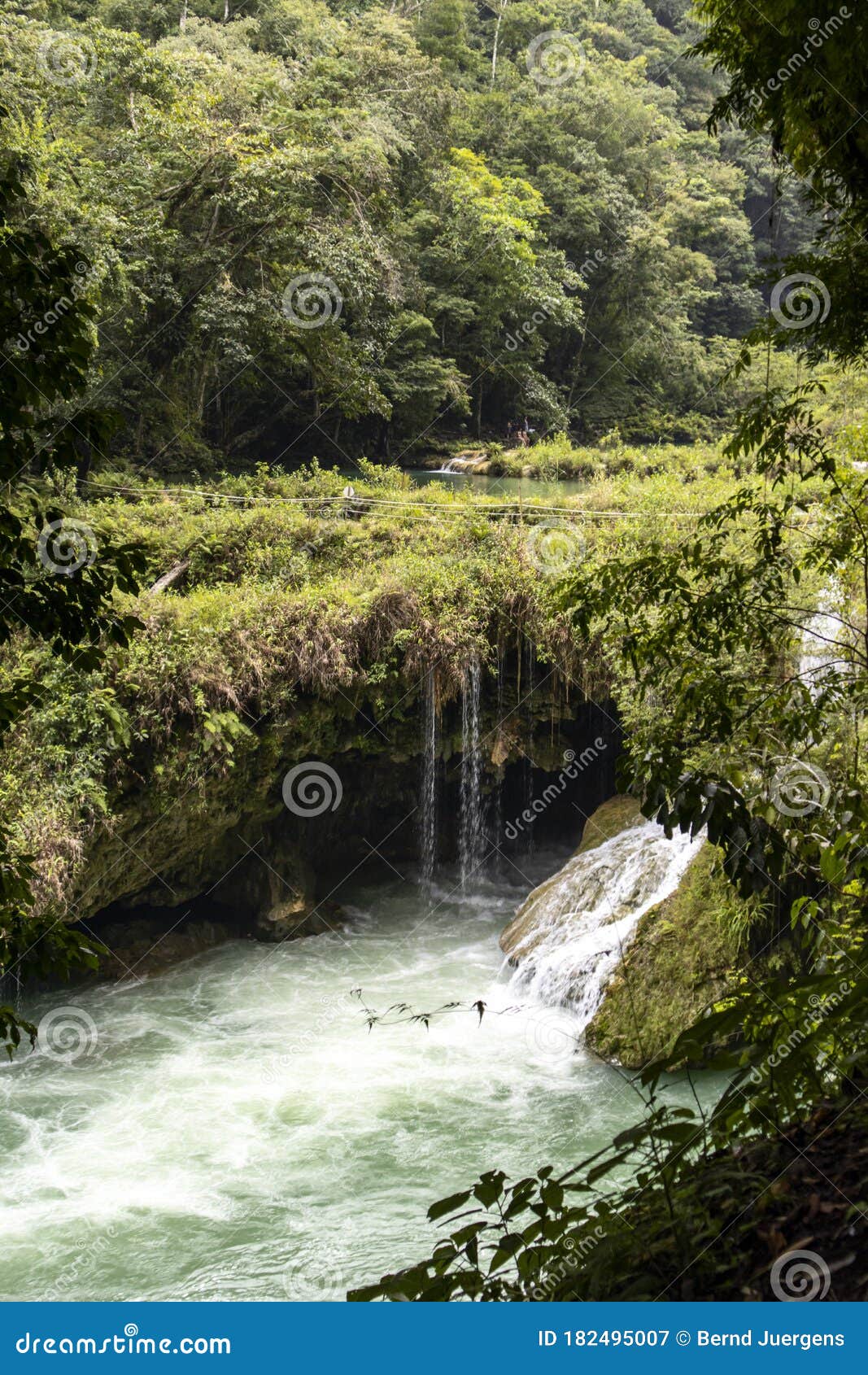 Semuc champay lake stock image. Image of tourism, climate - 182495007