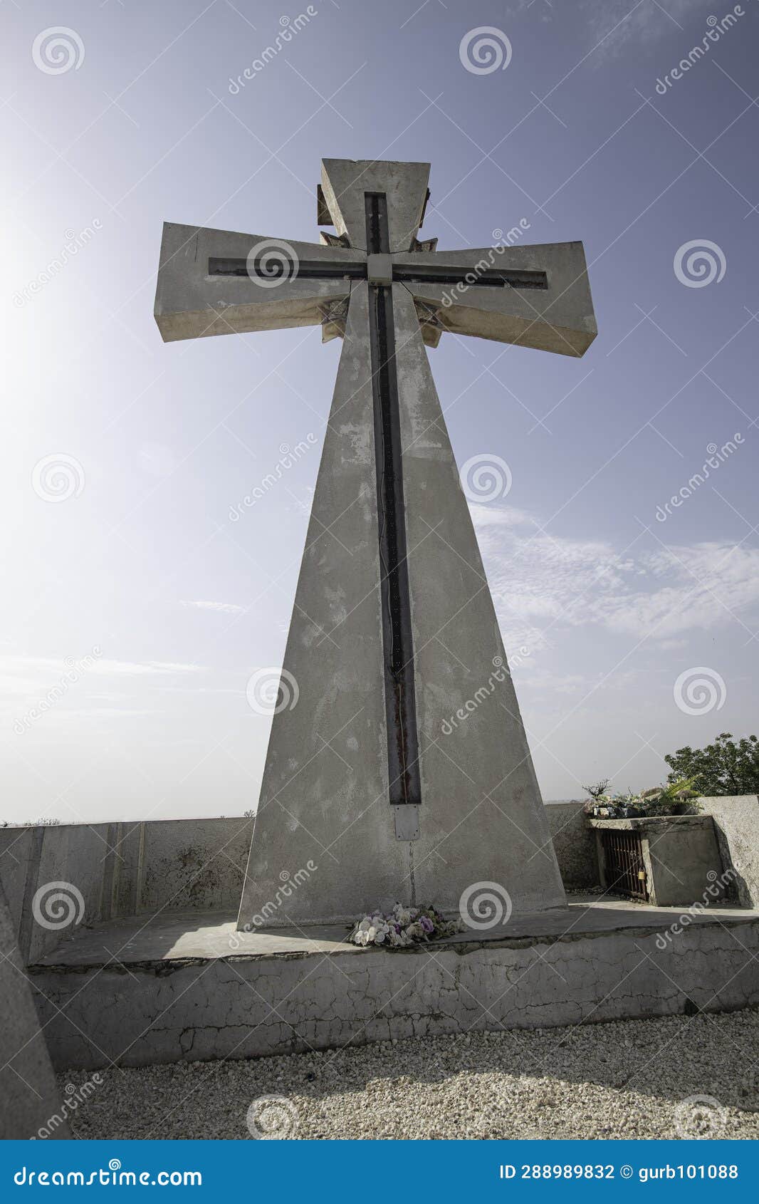 Big Cross at Mixed Muslim-Christian Graveyard, Built on an Island ...