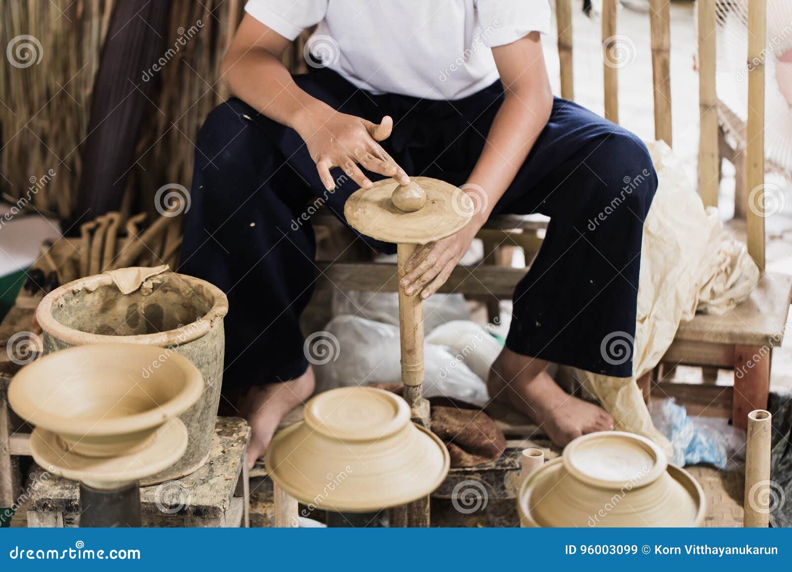 Senior Asian Handcraft Potter Making Clay Pot Stock Image - Image of ...