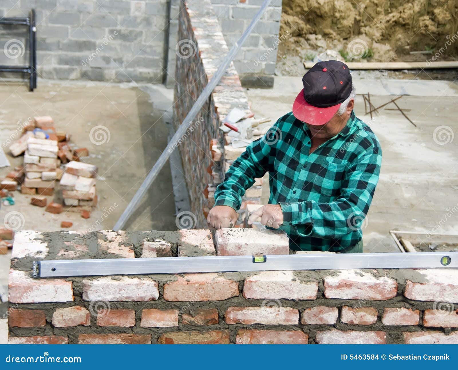 Senior bricklayer stock photo. Image of tool, skillful - 5463584