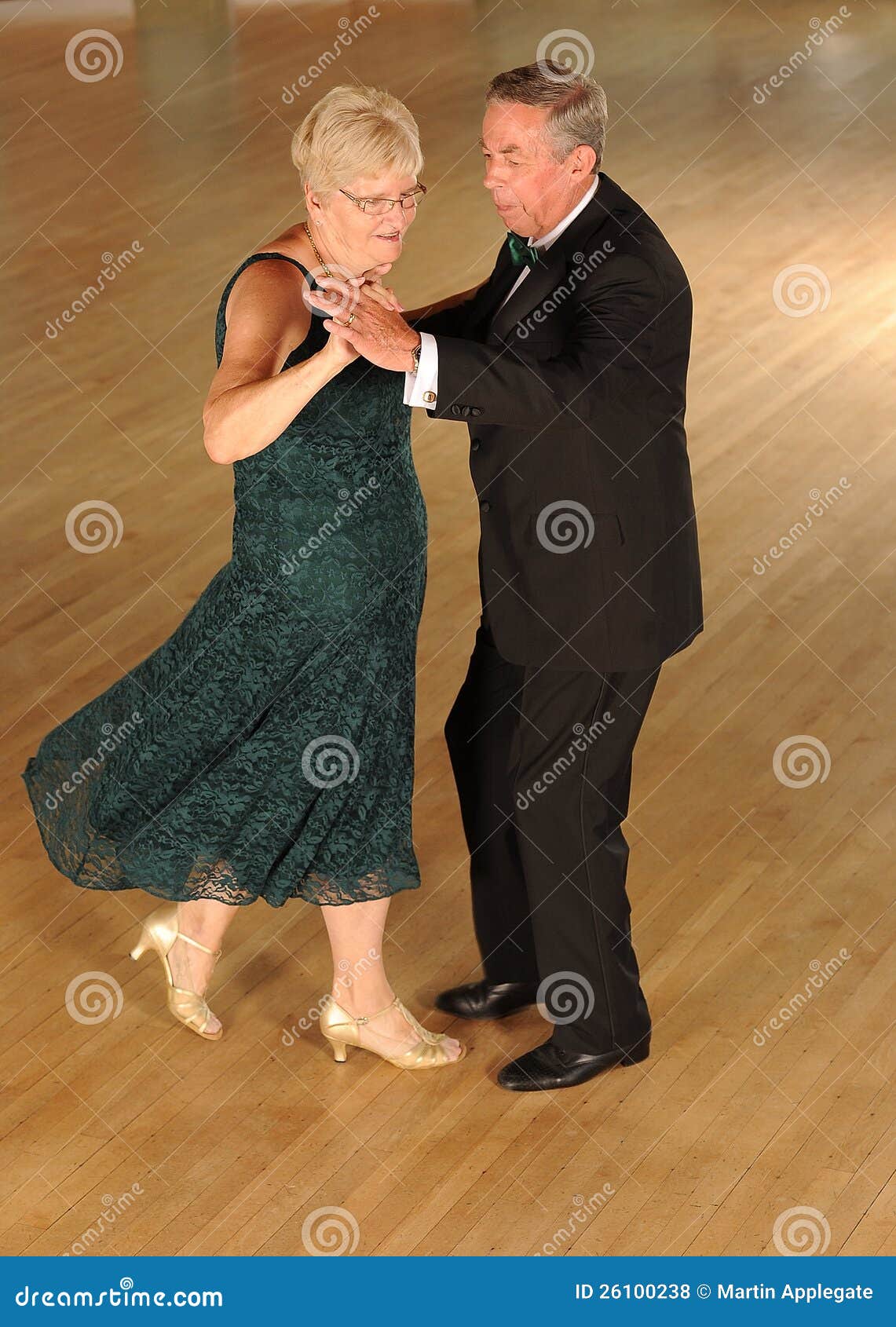 Senior couple dancing stock photo. Image of waltzing - 26100238