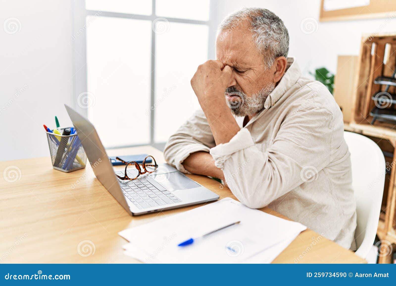 Senior Grey-haired Man Stressed Working at Office Stock Photo - Image ...