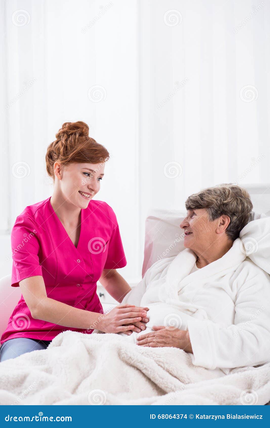 Senior Lady on Geriatric Ward Stock Photo - Image of alzheimer ...