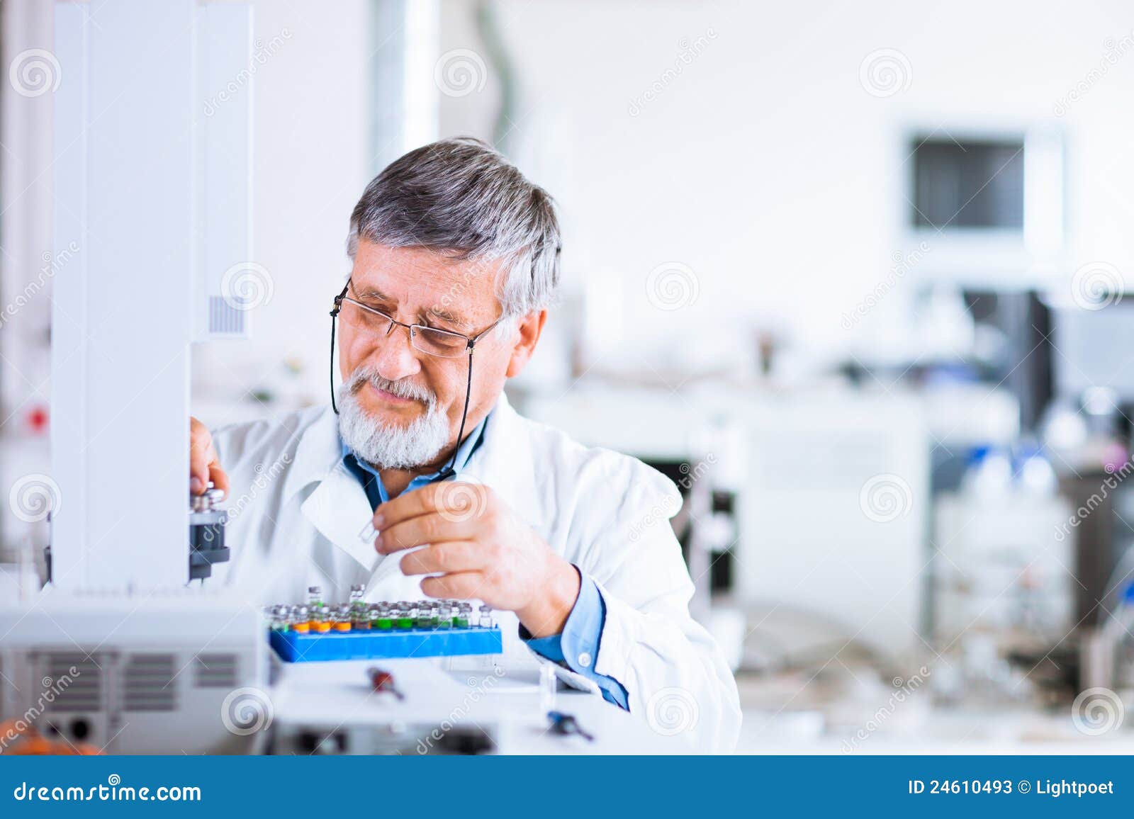 Senior Male Researcher in a Lab Stock Image - Image of face, laboratory ...