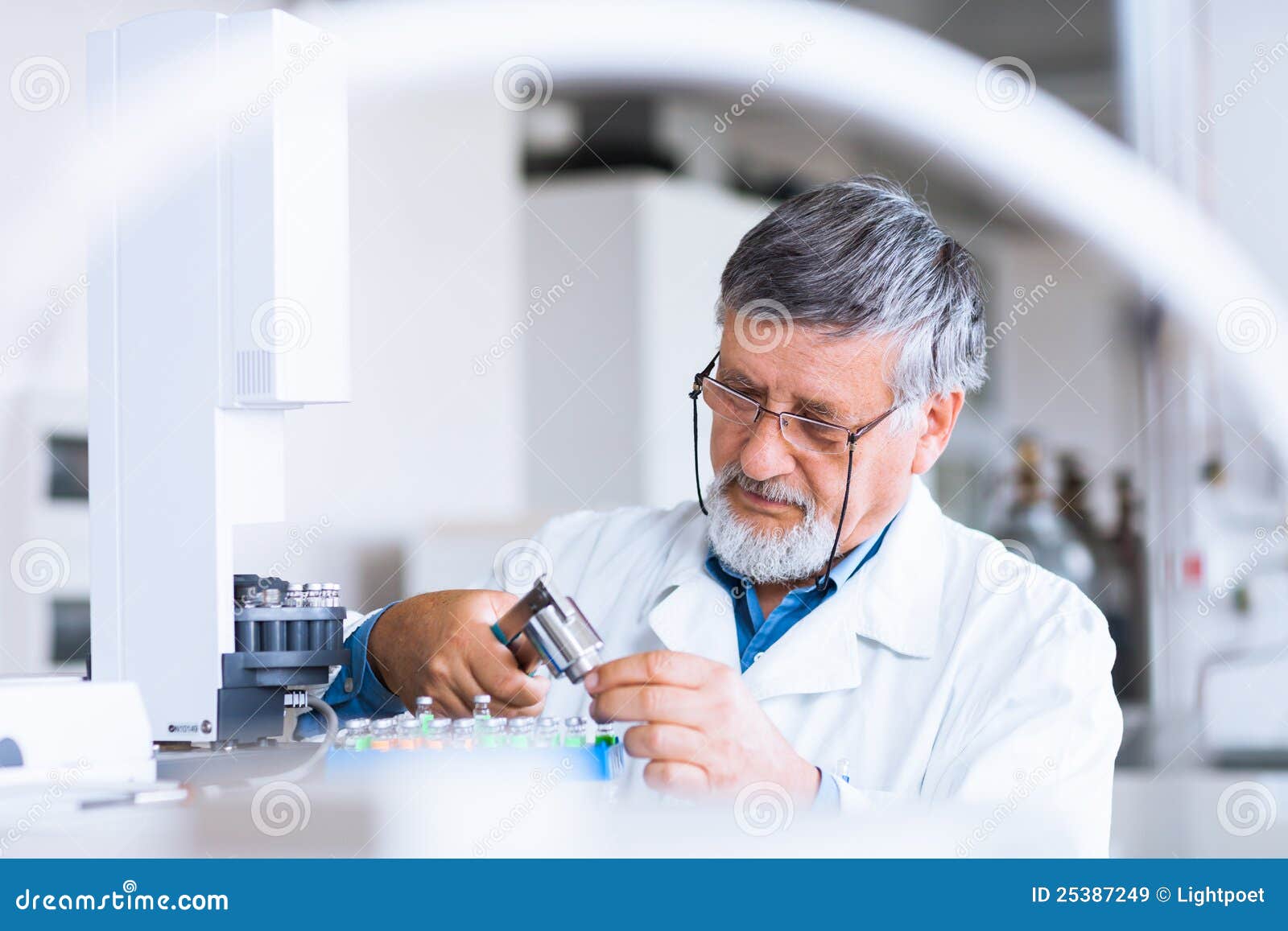 Senior Male Researcher in a Lab Stock Image - Image of chemistry ...
