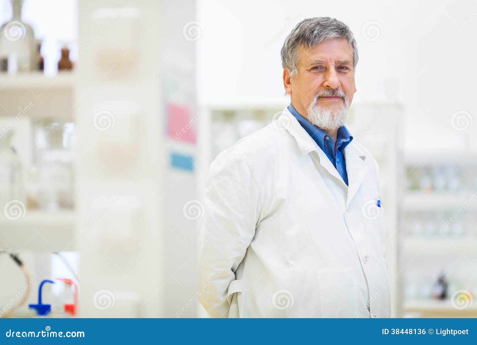 Senior Male Researcher in a Lab Stock Photo - Image of biology, flask ...