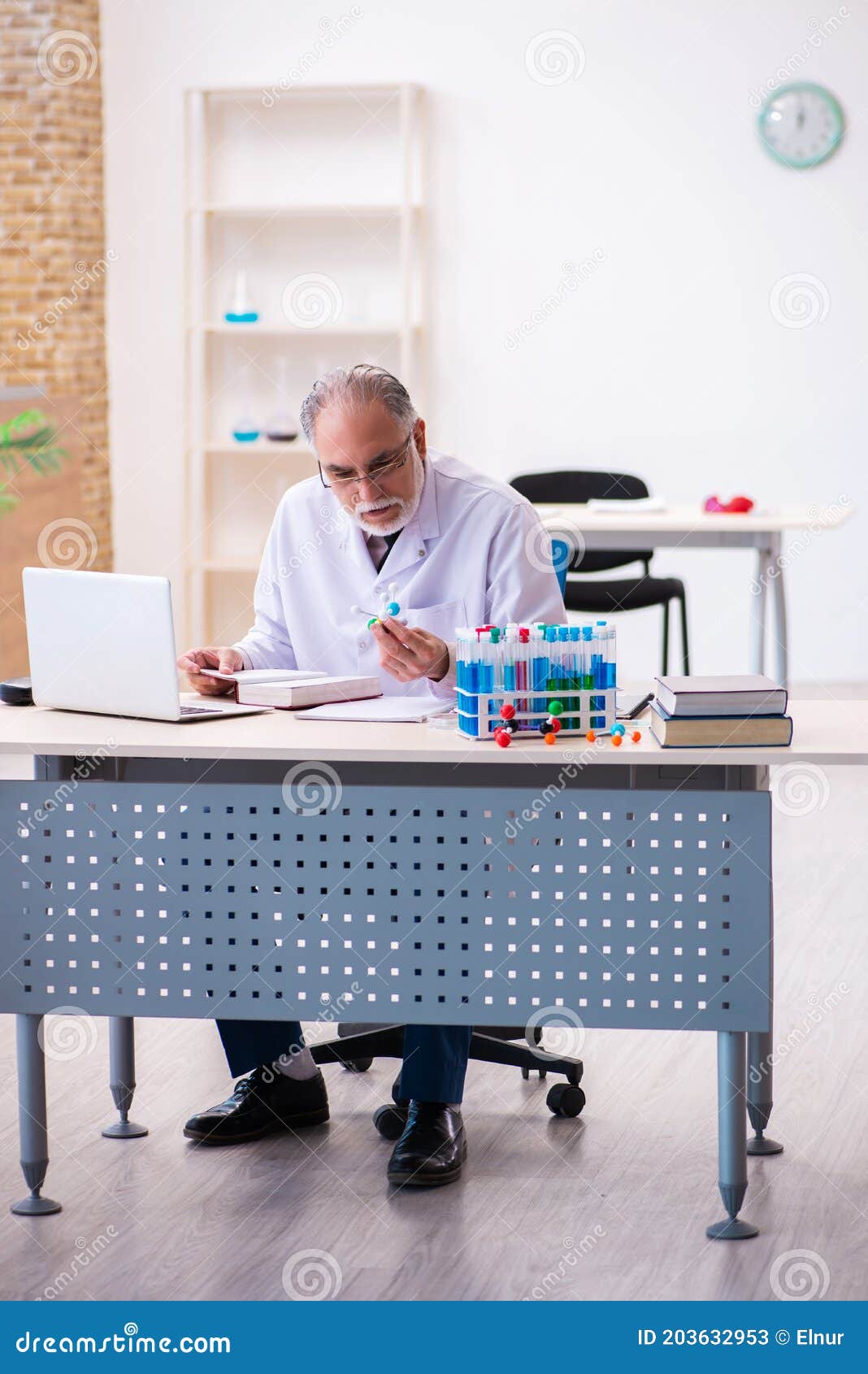 Old Male Scientist Studying Molecular Model Stock Image - Image of ...