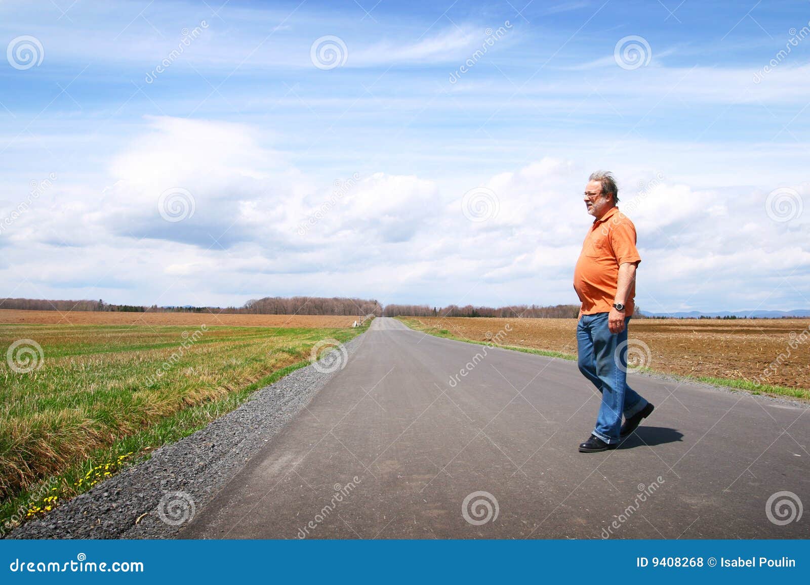 Senior Man Crossing the Road Stock Photo - Image of beard, casual: 9408268