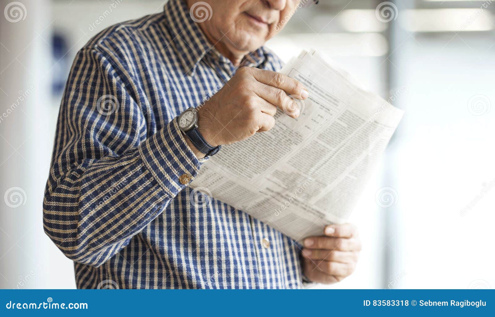 Senior Man Reading Newspaper Stock Photo - Image of hand, economy: 83583318