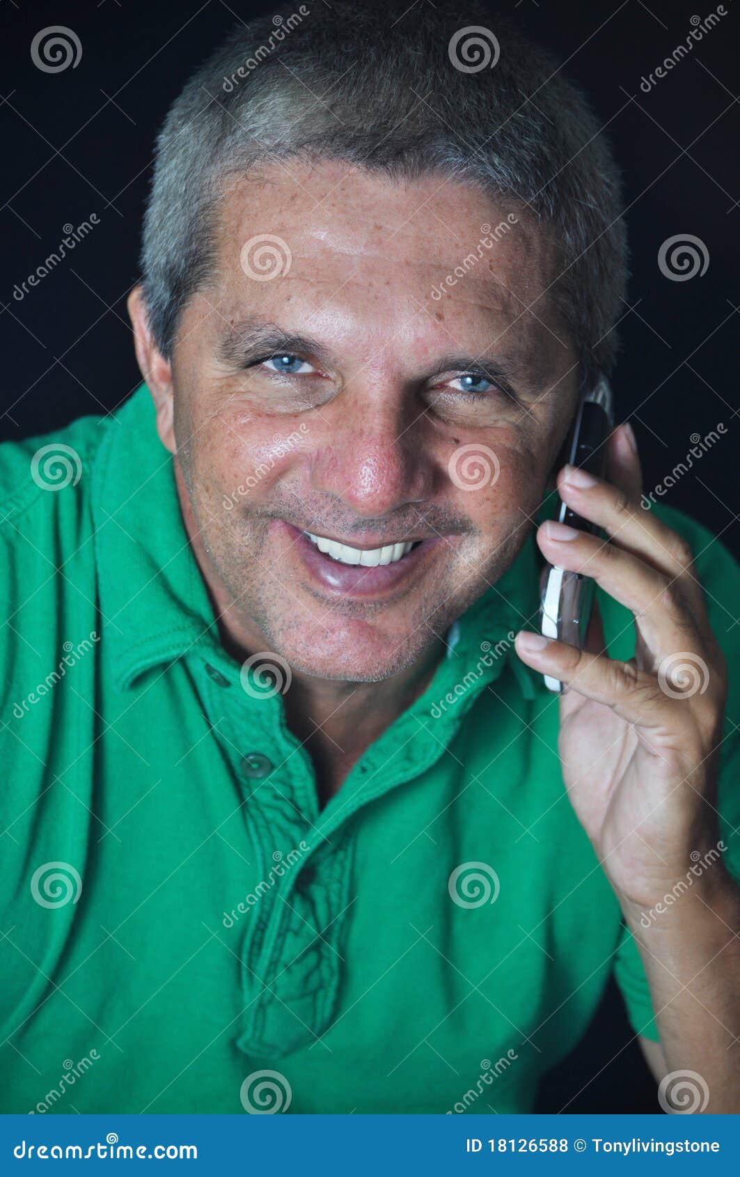 Senior Man Using Cell Phone Stock Photo - Image of health, cell: 18126588