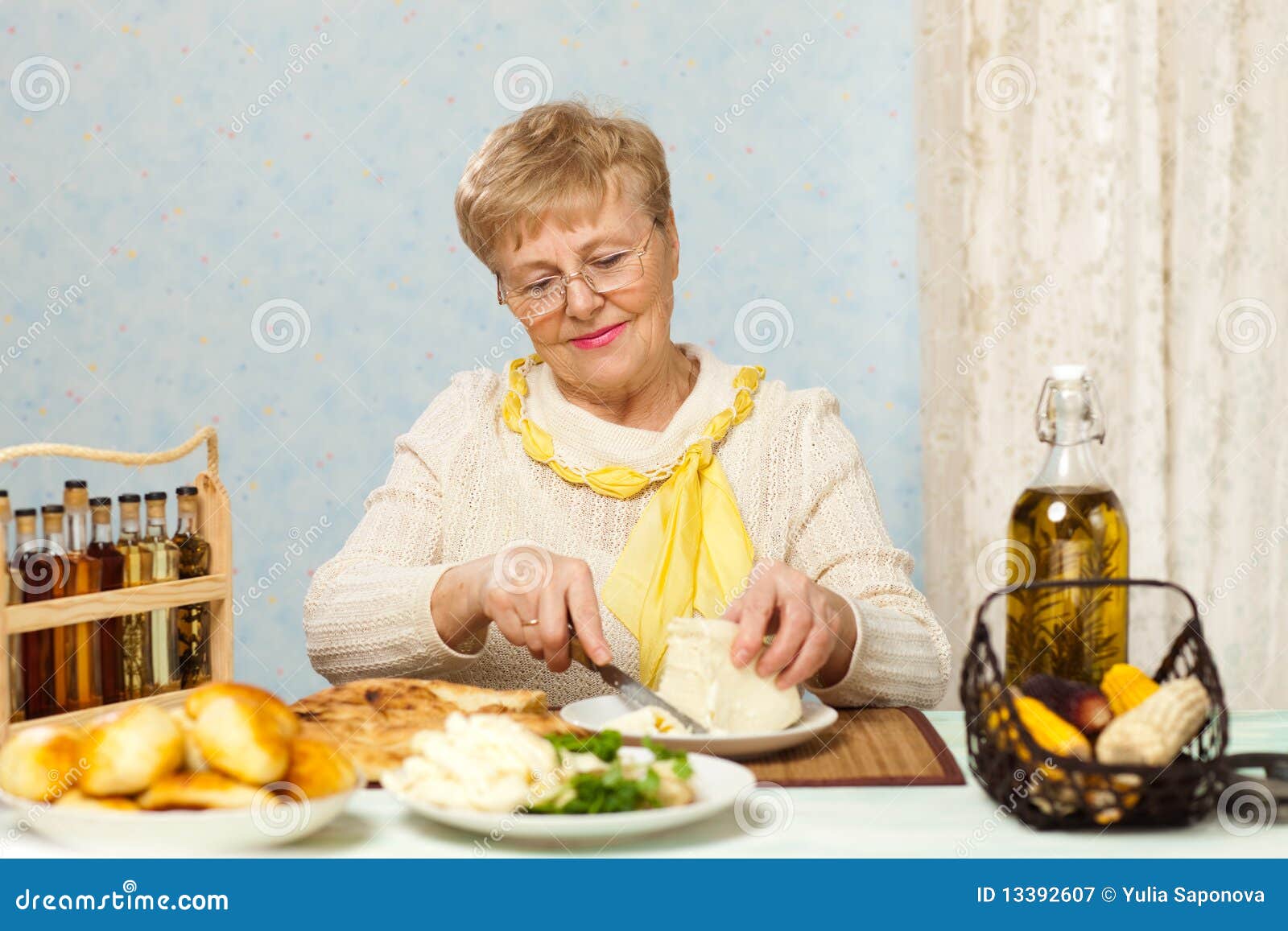 Senior woman cooking stock image. Image of chop, housewife - 13392607