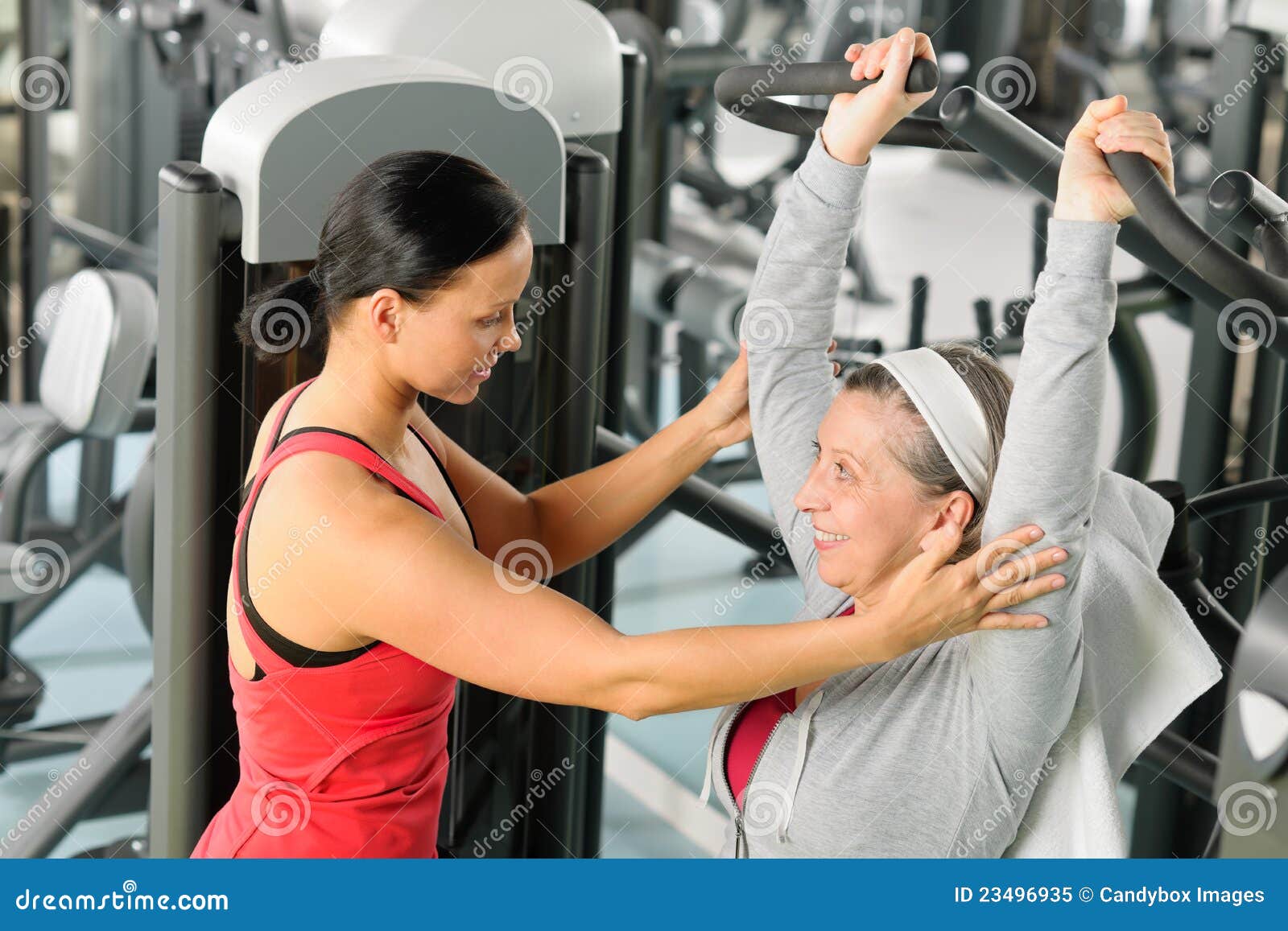 Senior Woman Exercise on Shoulder Press Machine Stock Image - Image of ...