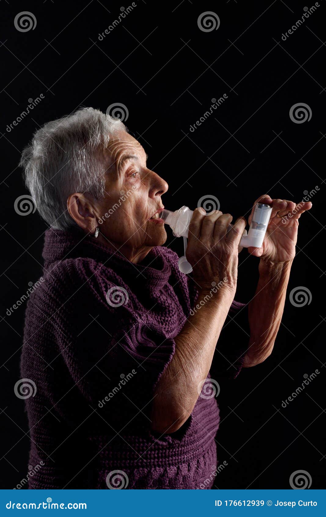 Senior woman with inhaler stock image. Image of blacke - 176612939