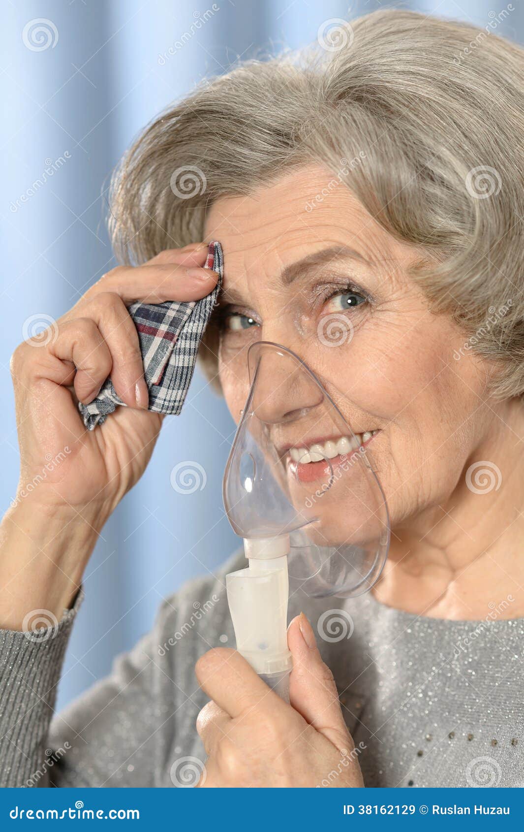 Senior woman with inhaler stock image. Image of allergy - 38162129