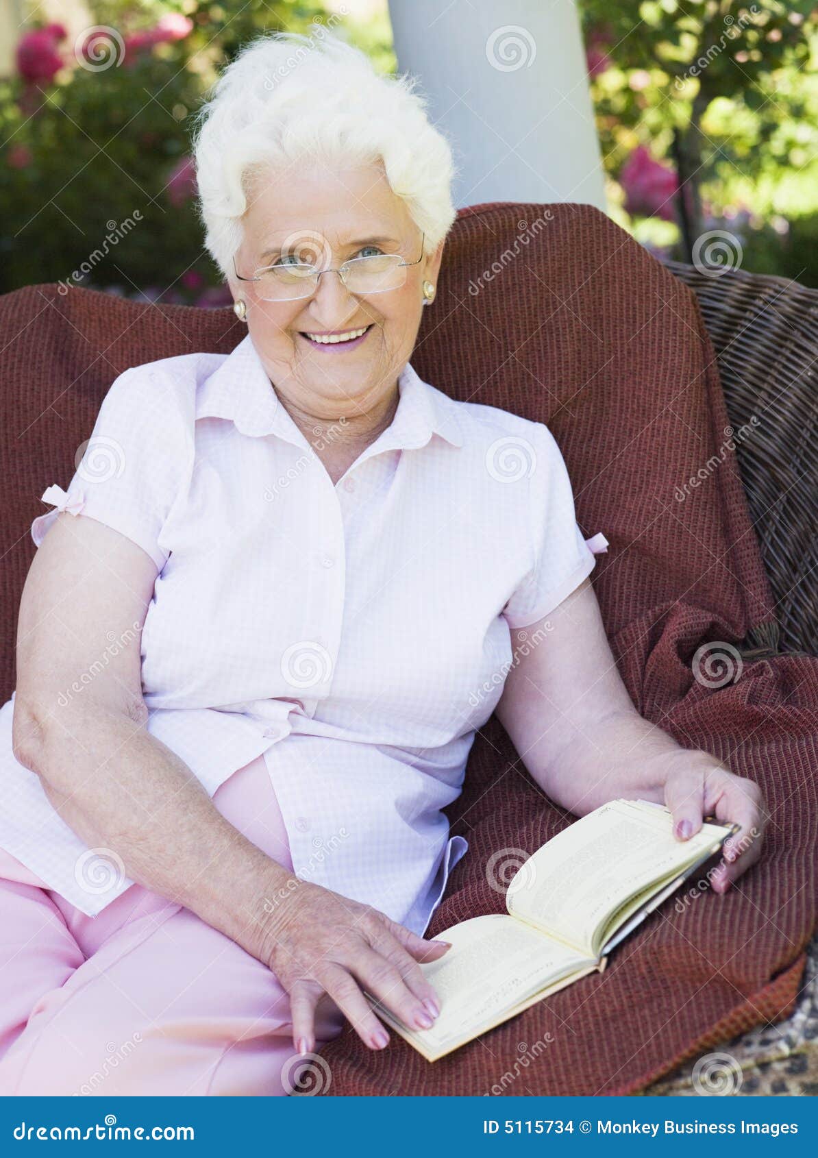 Senior woman reading book stock photo. Image of retired - 5115734