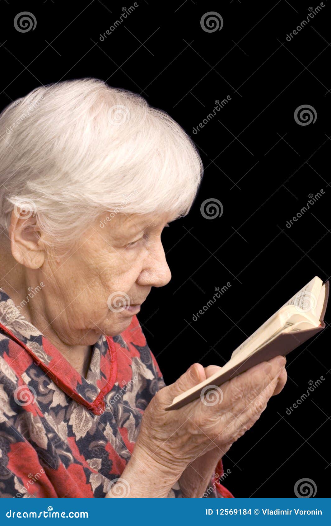 Senior Woman Reads the Book Stock Photo - Image of hands, solitude ...