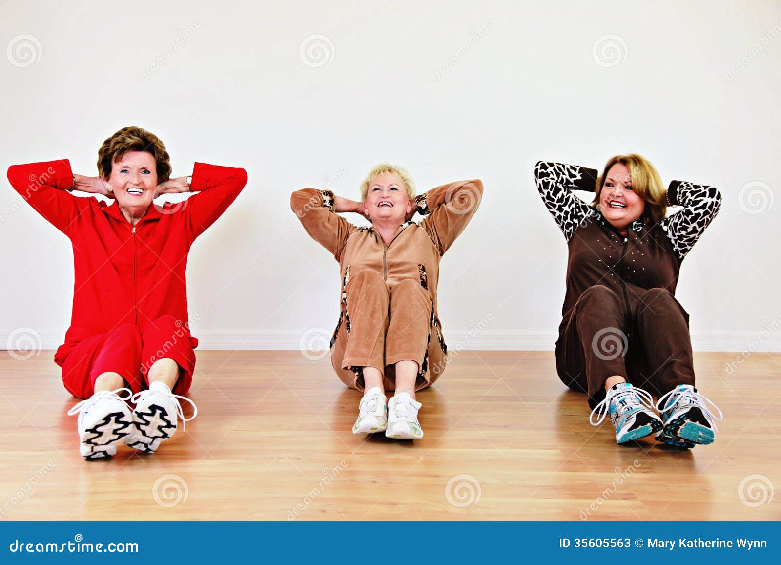 Senior Women Exercise Class Stock Image - Image of elderly, older: 35605563