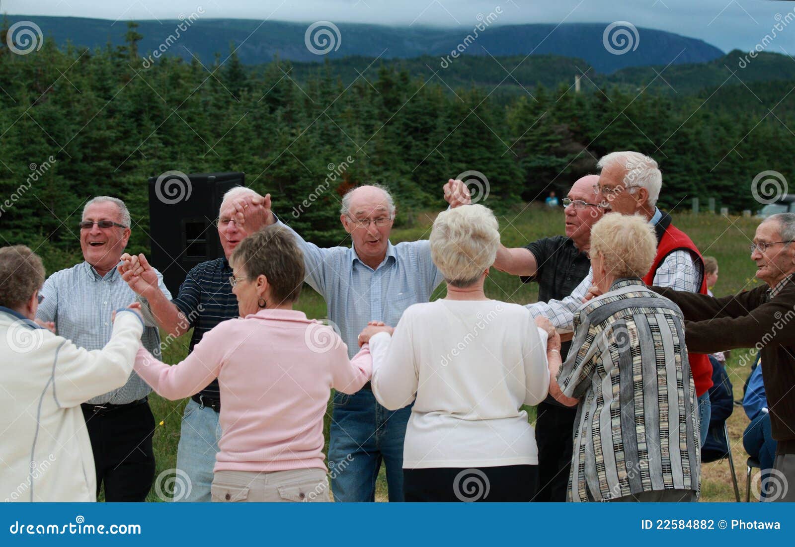 Seniors Dancing Outdoors editorial photography. Image of park - 22584882