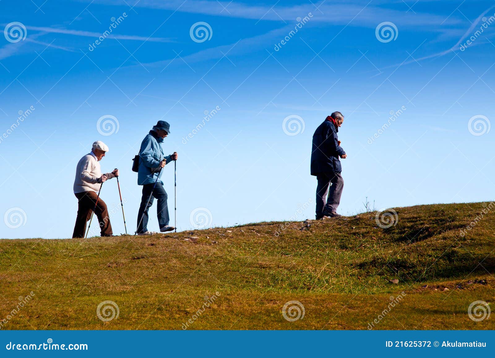 Seniors Morning Hike editorial photography. Image of person - 21625372