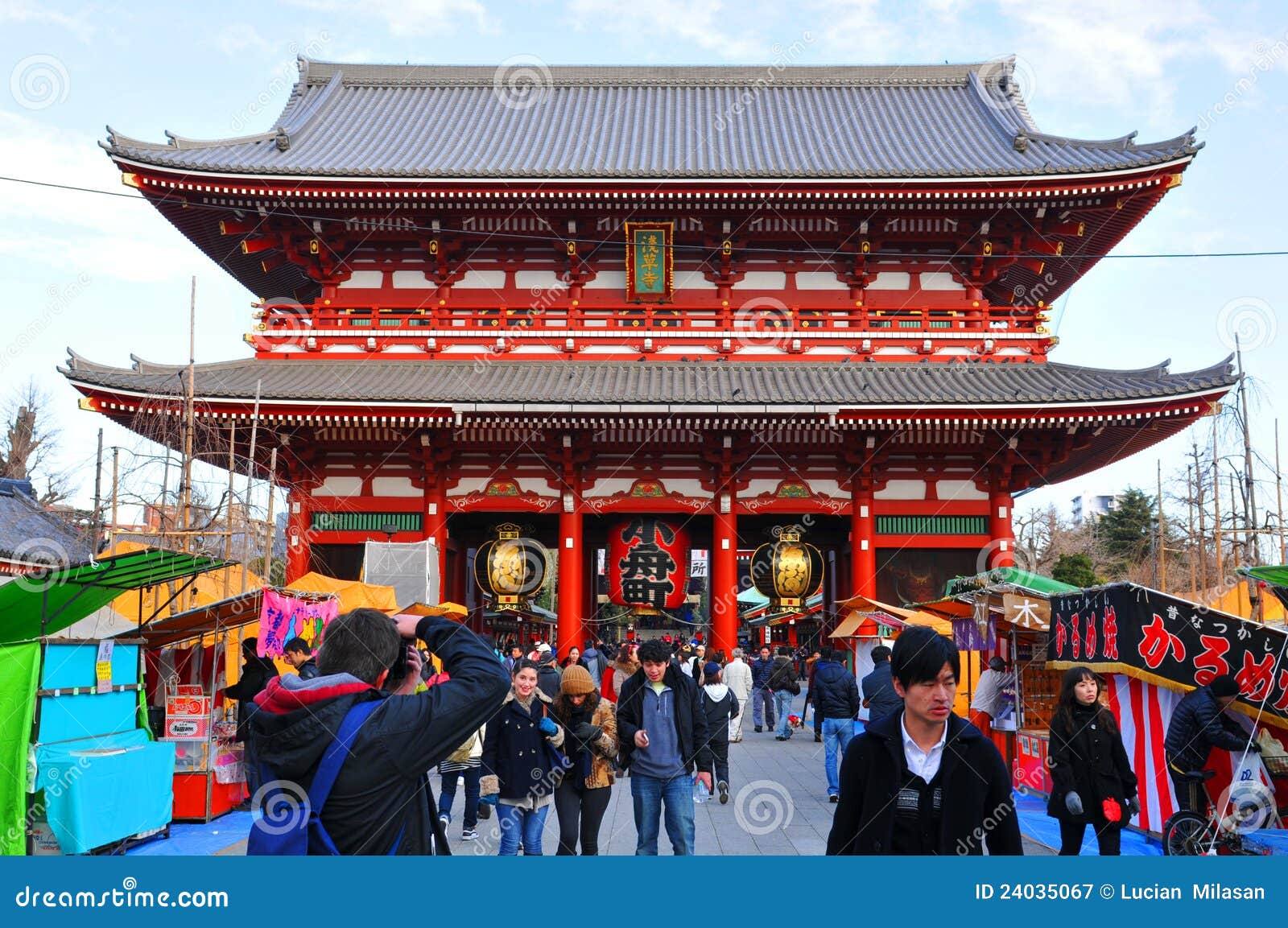 Sensoji Temple editorial photography. Image of visiting - 24035067