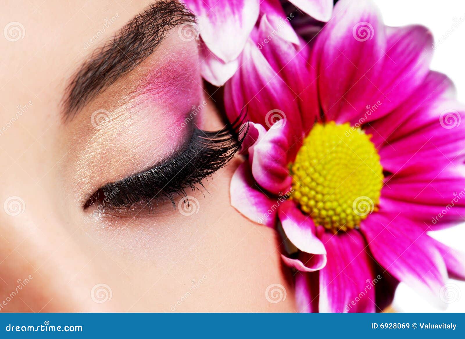 Sensuality pink make-up stock image. Image of treatment - 6928069